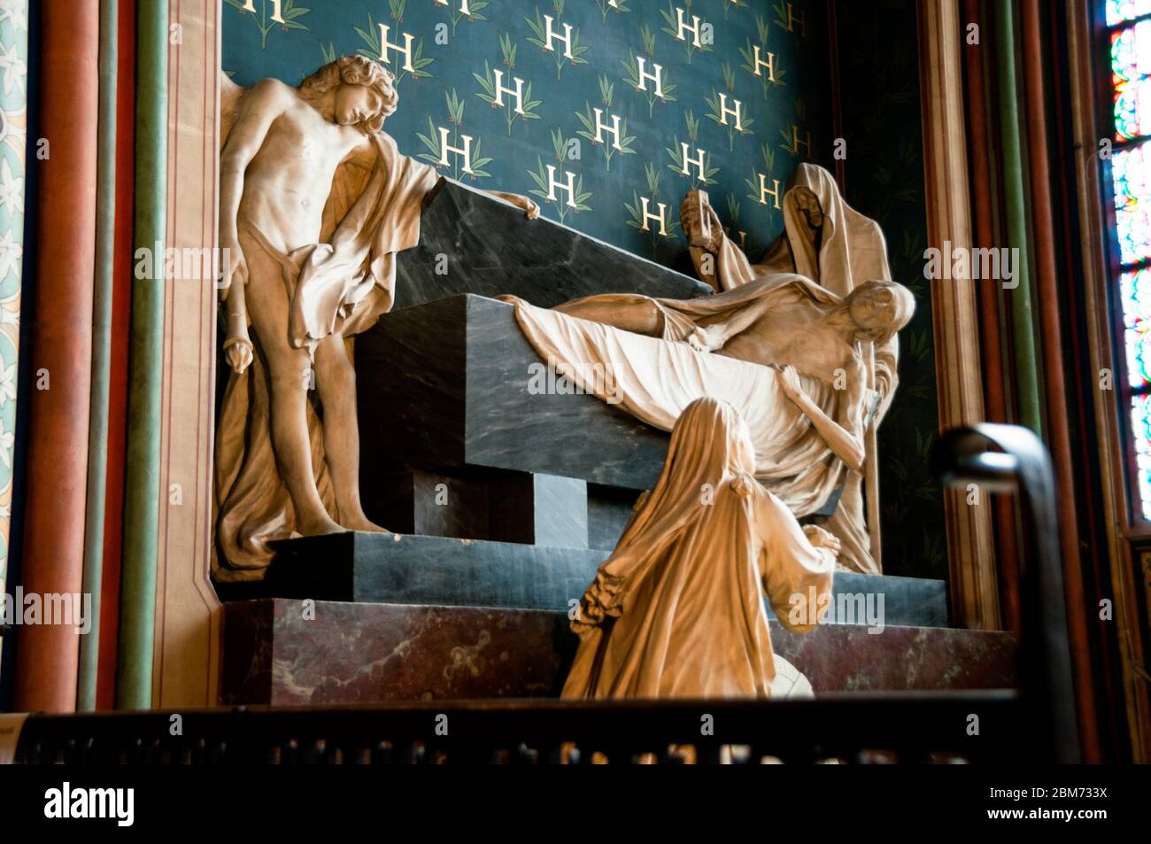 Chapel of St. Guillaume in Notre-Dame Cathedral, a skeleton figure ...