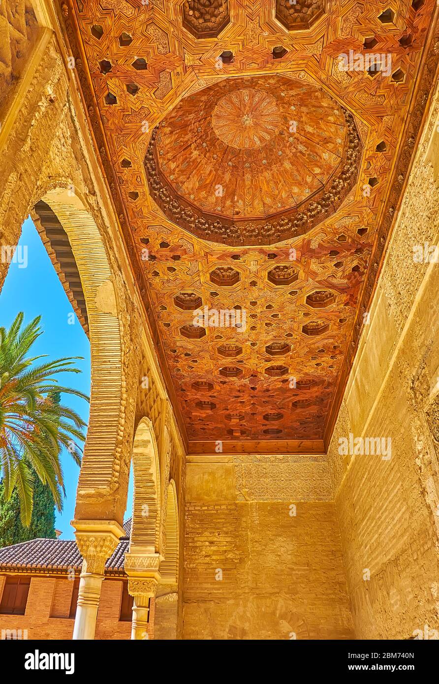 Partal palace portico hi-res stock photography and images - Alamy