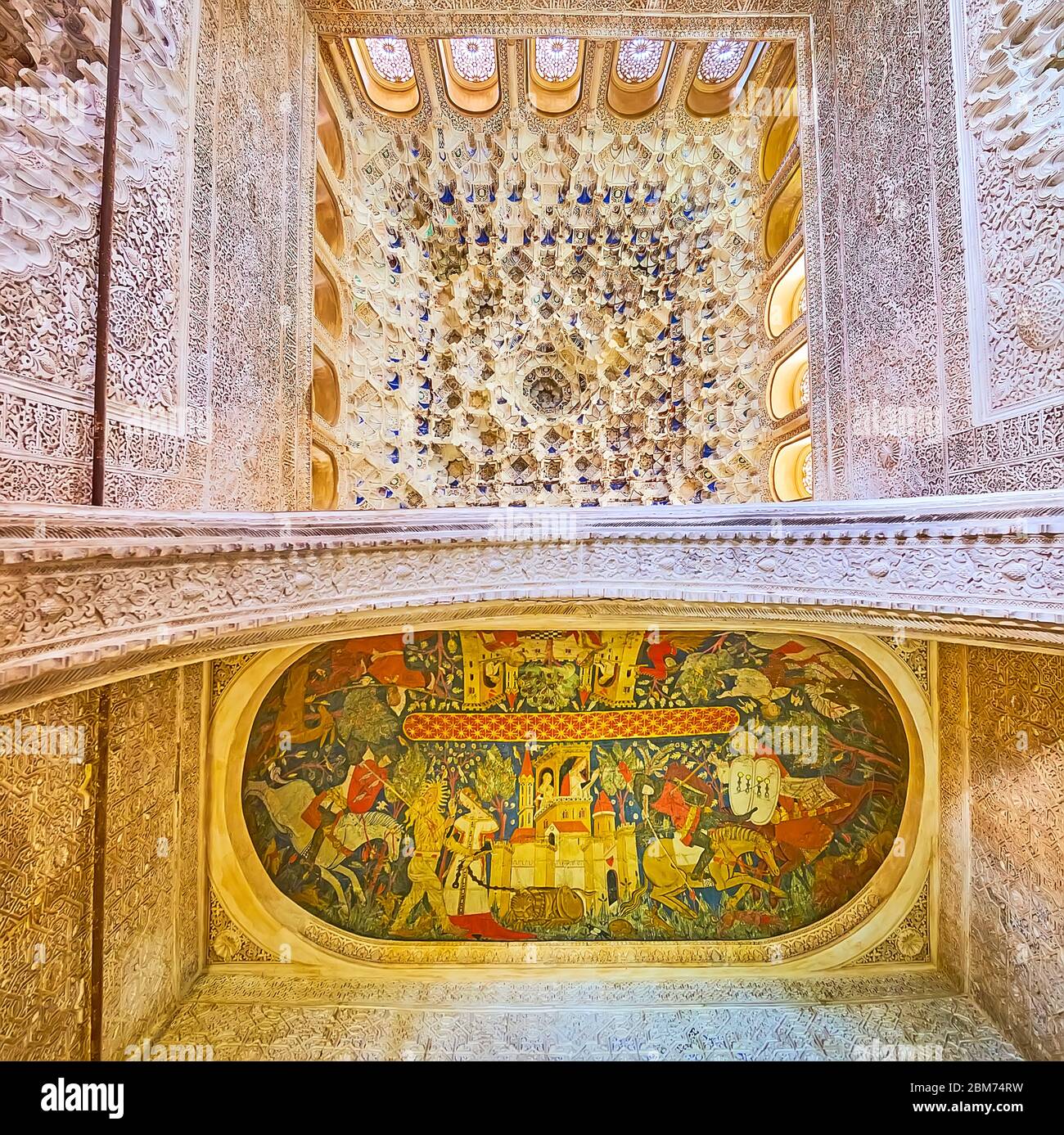 Alhambra stalactite ceiling hi-res stock photography and images - Alamy