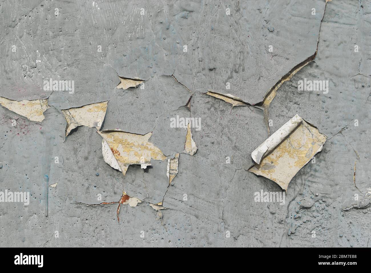 wall with peeling and cracked gray paint Stock Photo - Alamy