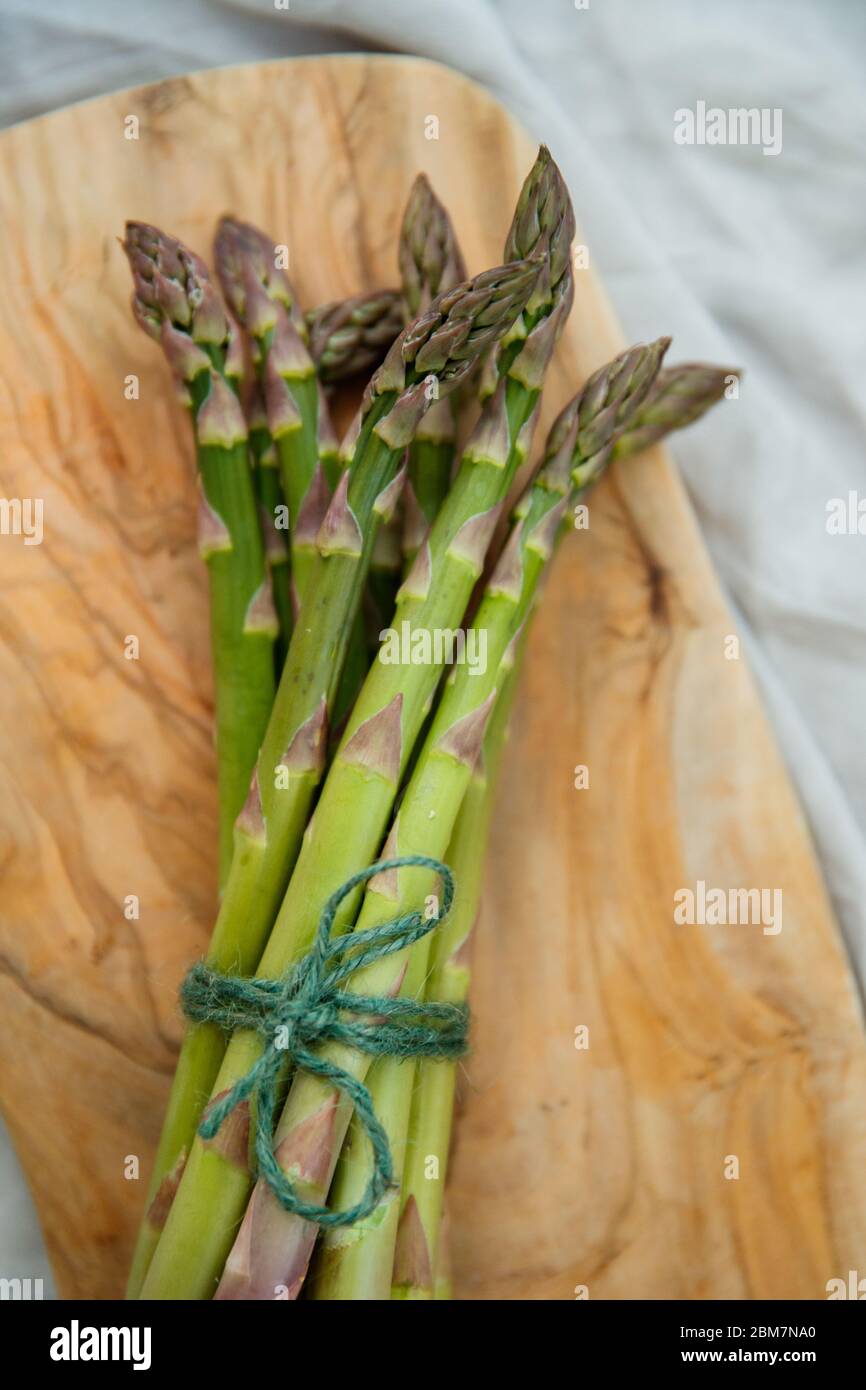 Asparagus stalk vegetables food hi-res stock photography and images - Alamy