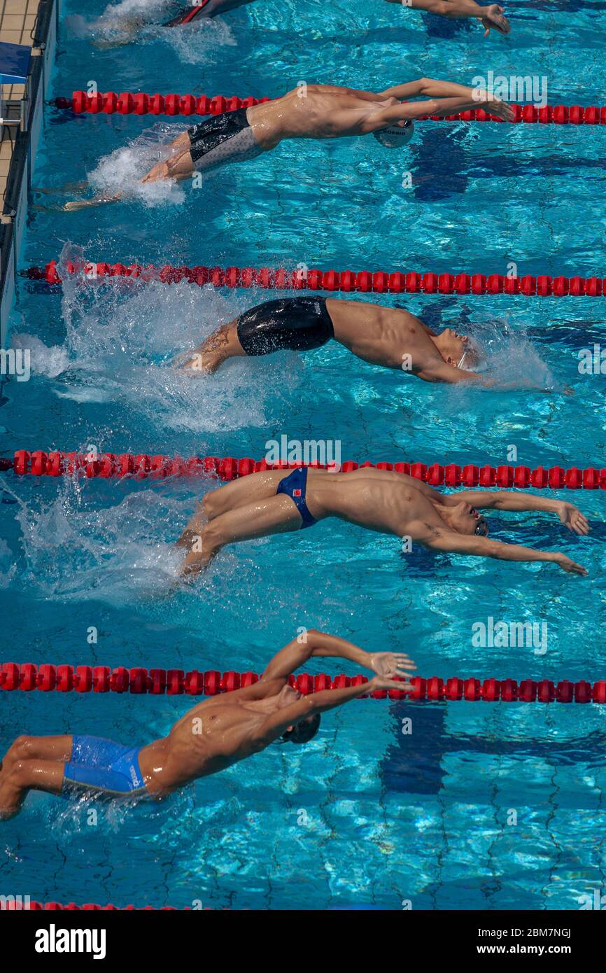 Start of the Men's 100 metre backstroke heat #4 at the 2004 Olympic ...