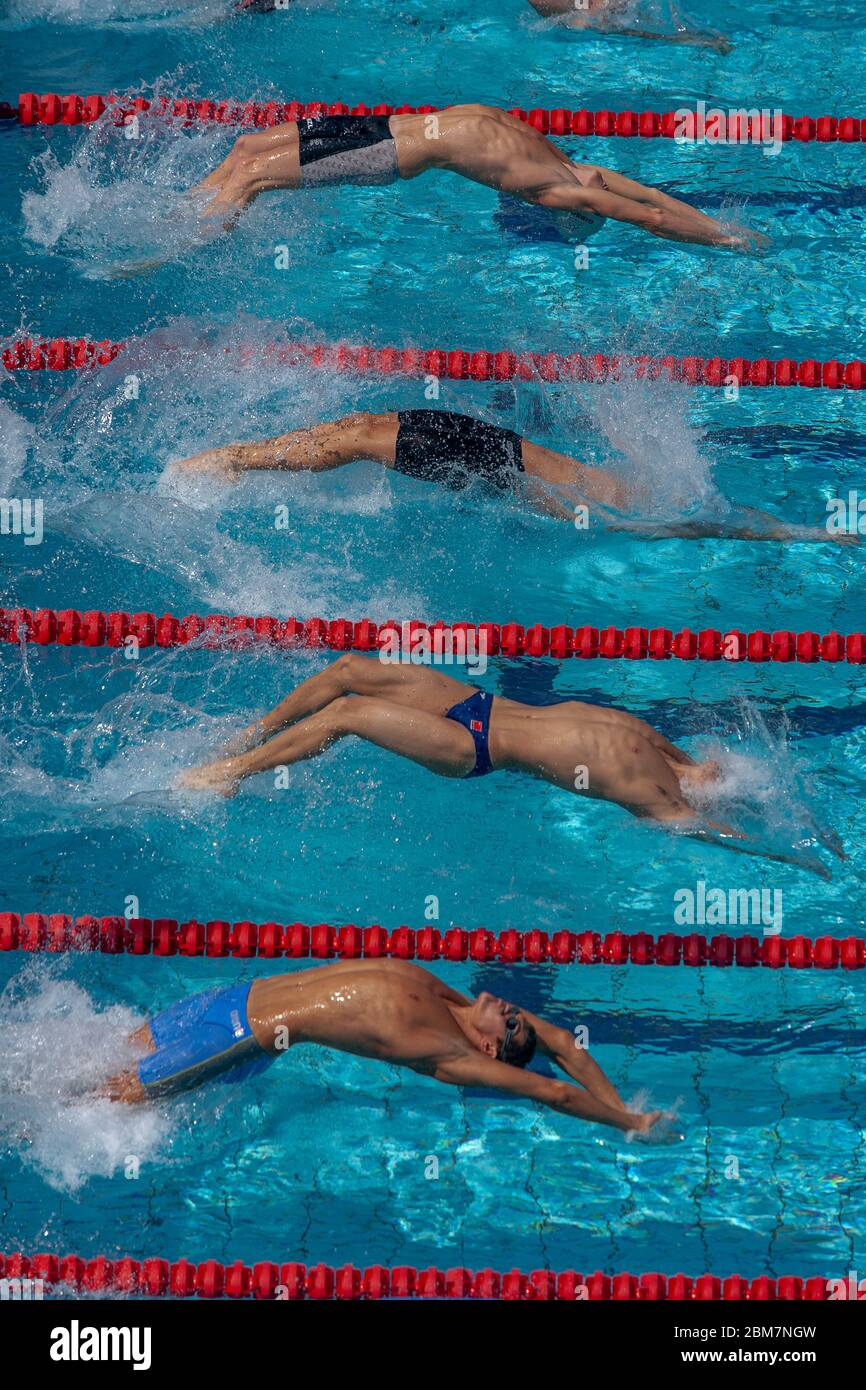 Start of the Men's 100 metre backstroke heat #4 at the 2004 Olympic ...