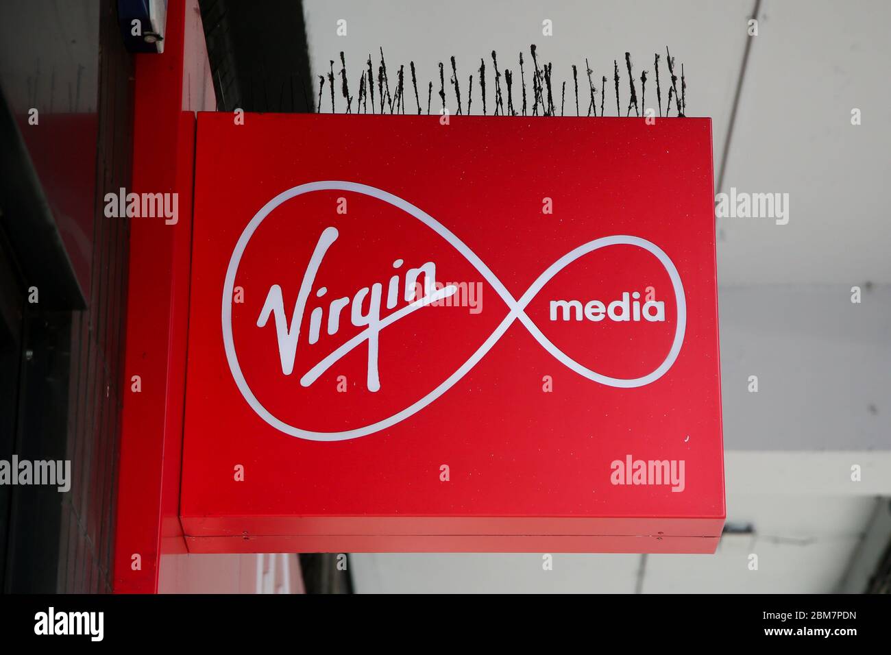 Virgin media sign hi-res stock photography and images - Alamy