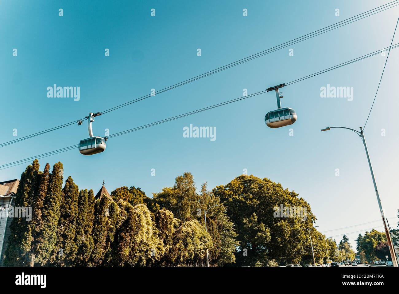 Portland aerial tram hi-res stock photography and images - Alamy