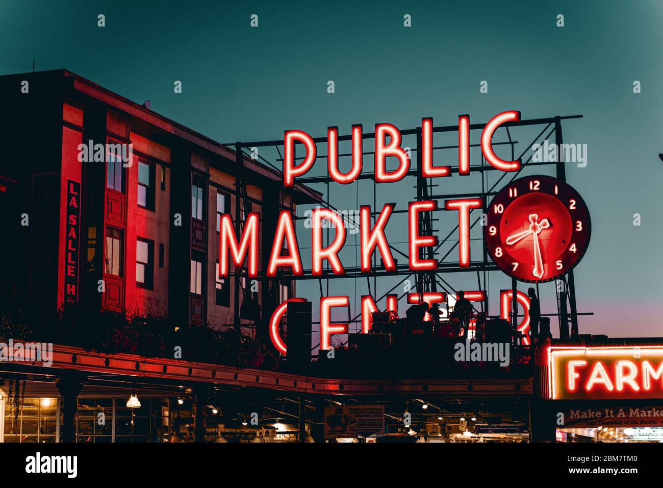 public market center sign in Seattle Stock Photo - Alamy