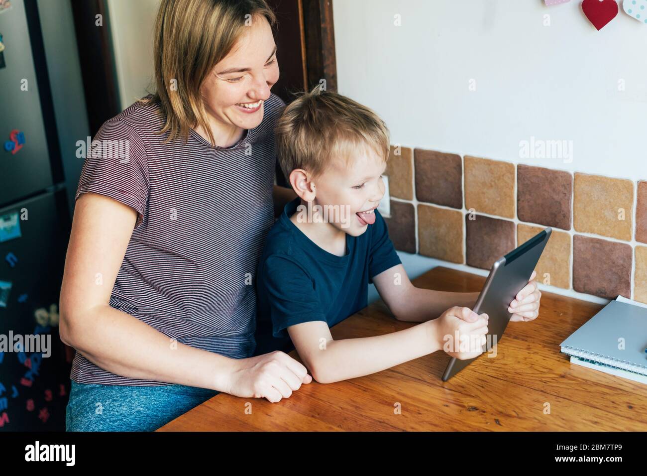 Zoom call family hi-res stock photography and images - Alamy