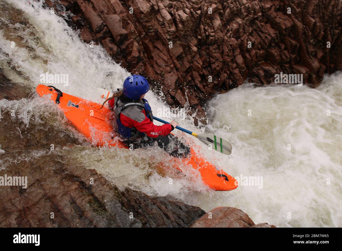Women kayak waterfall hi-res stock photography and images - Alamy