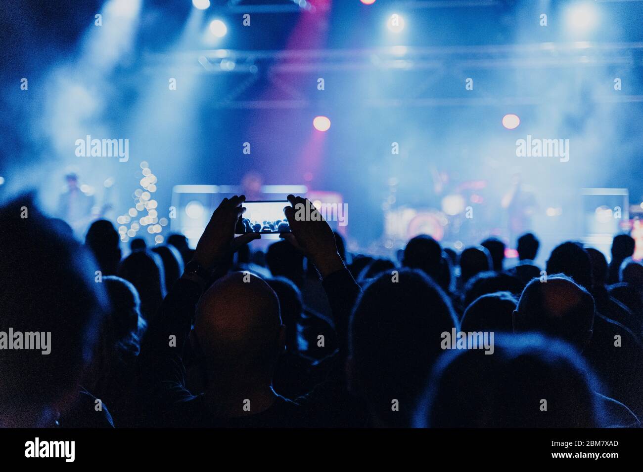 Photographing a concert hi-res stock photography and images - Alamy
