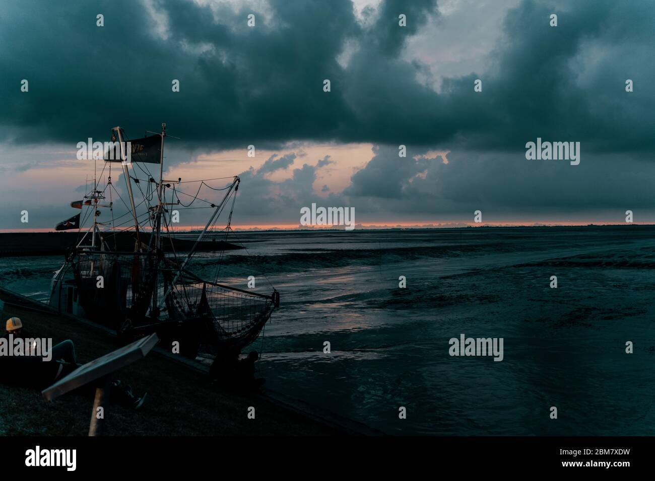 north sea at night Stock Photo - Alamy