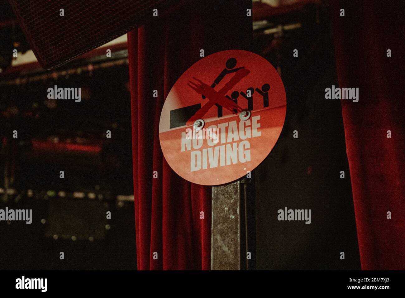 no stage diving sign Stock Photo - Alamy