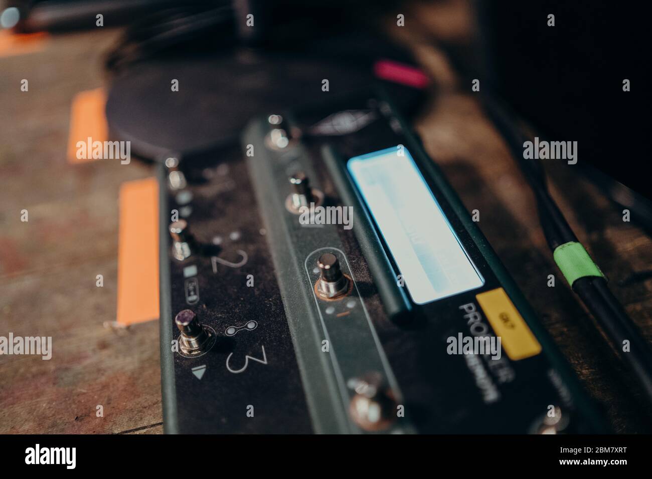 Amplifier sound board hi-res stock photography and images - Alamy