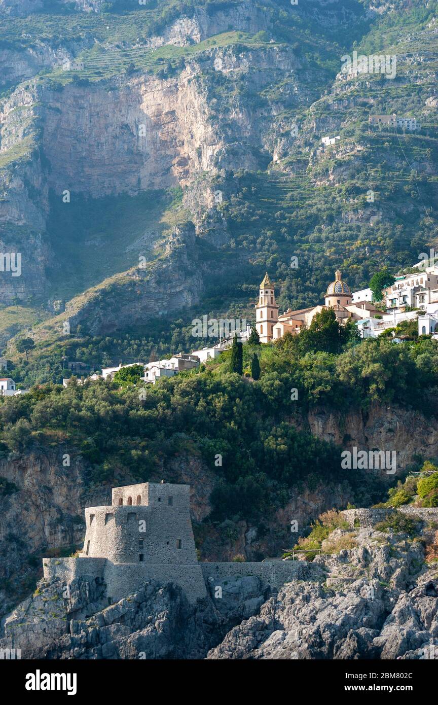 Castle beside sea famous hi-res stock photography and images - Alamy