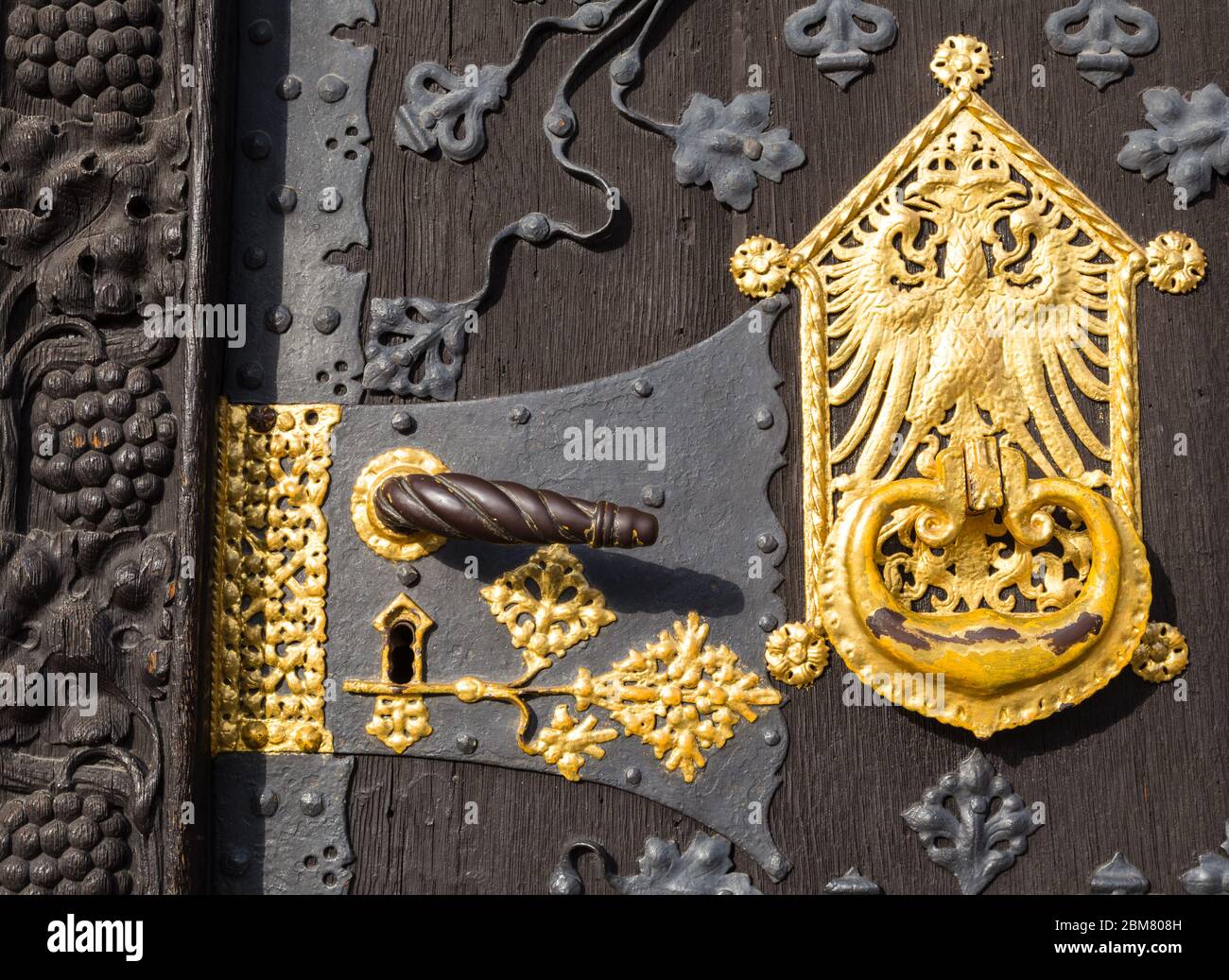 Decorative door handle and lock plate of the reconstructed Romer ...