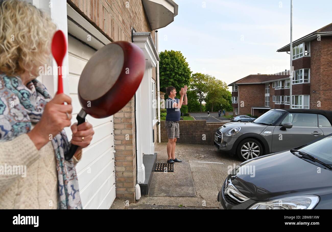 Thank you nhs clap pots hi-res stock photography and images - Alamy