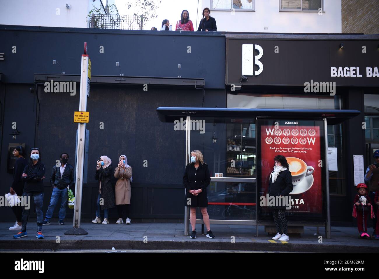 Members public clap outside chelsea hi-res stock photography and images ...