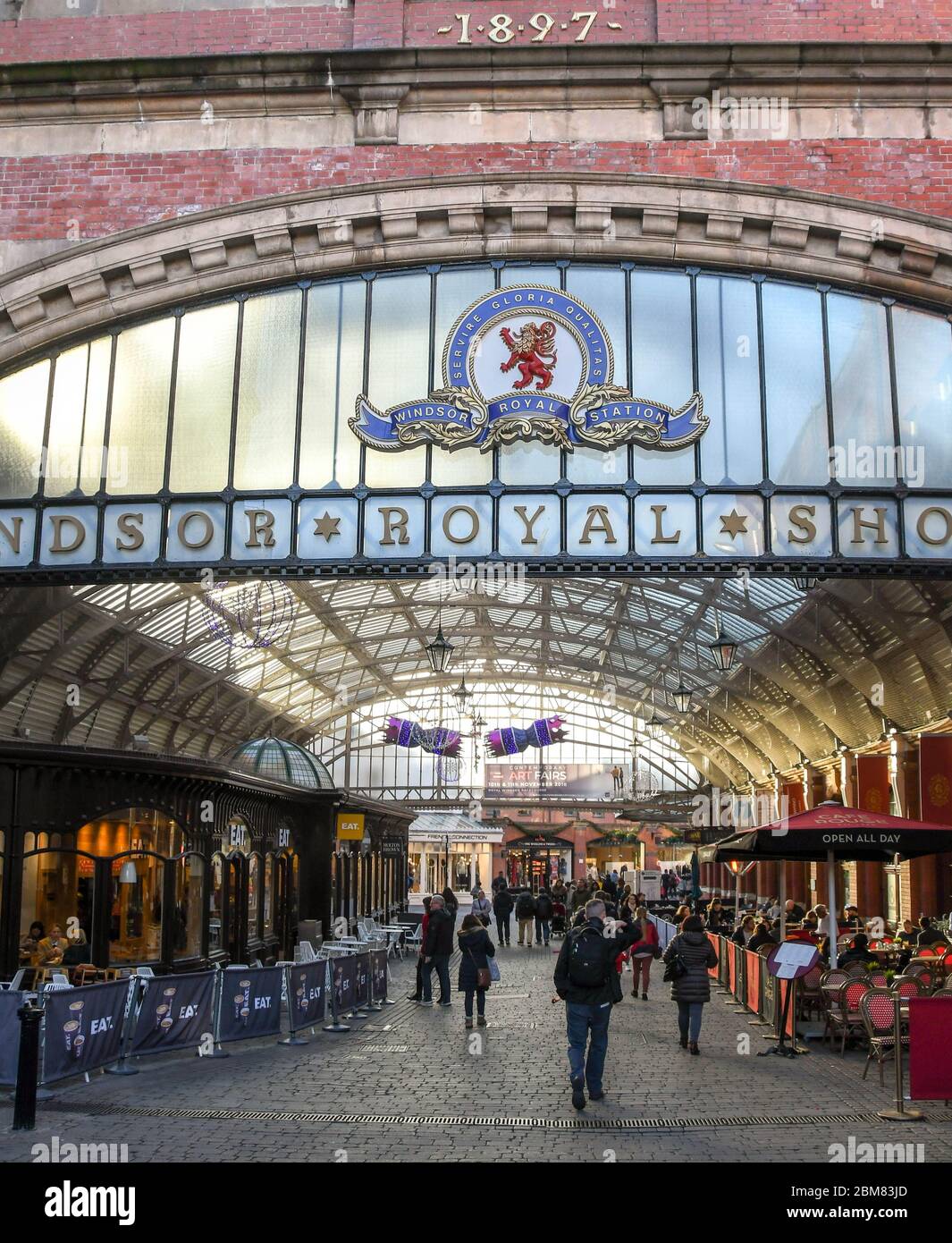 Windsor royal shopping hi-res stock photography and images - Alamy