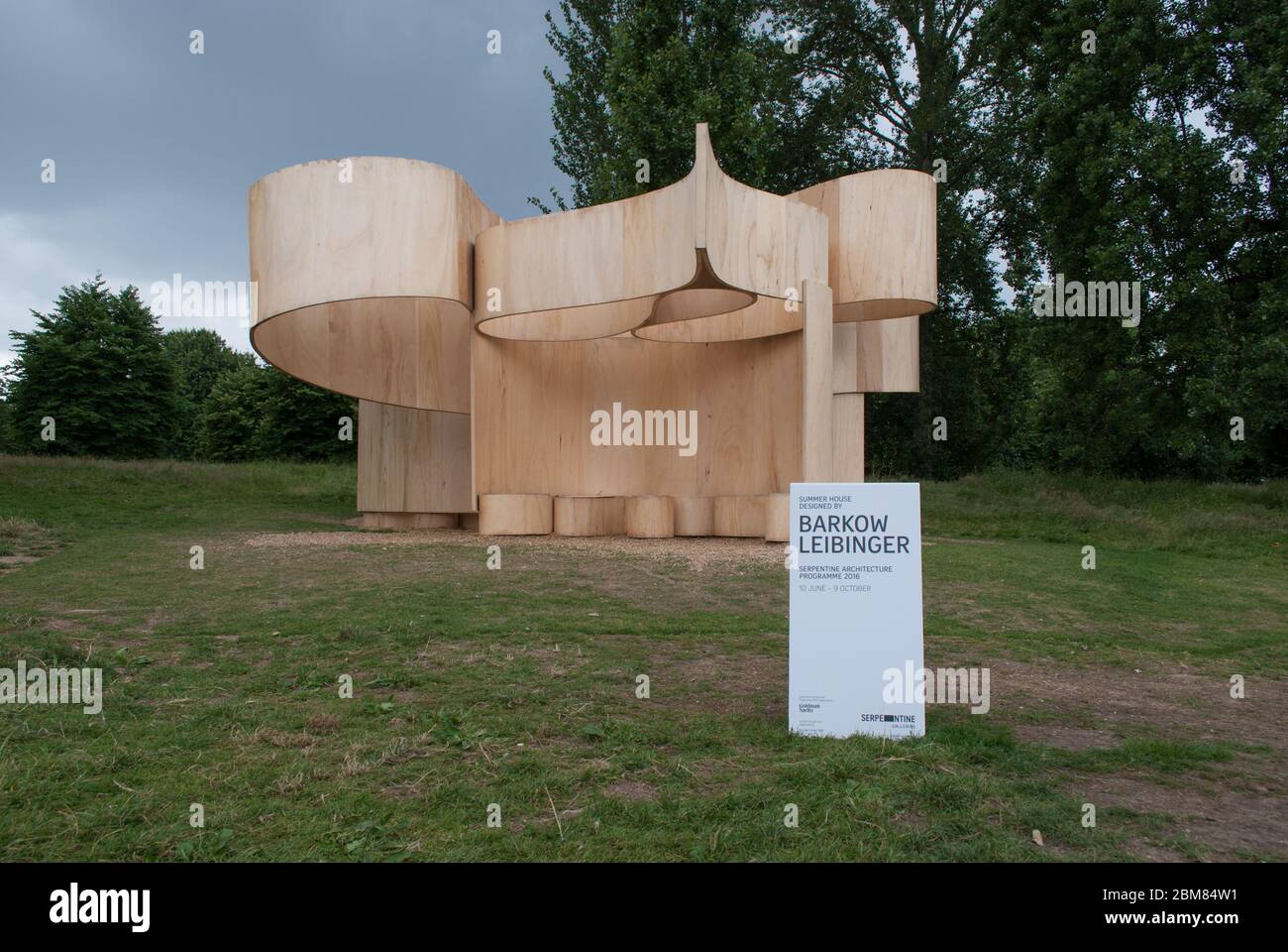 Summer House Timber Steam Bent Plywood Pavilion Serpentine Galleries ...
