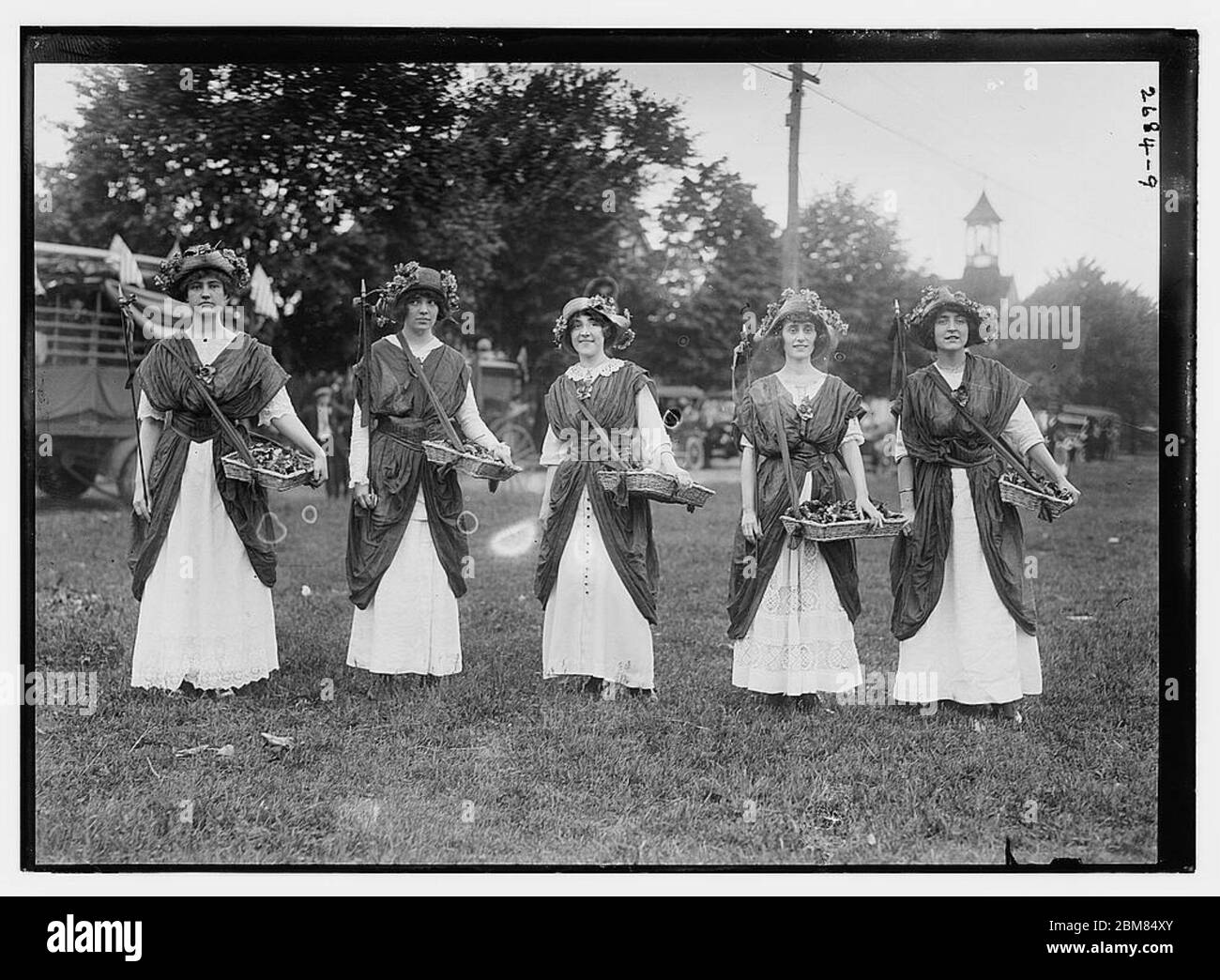 Suffrage pageant hi-res stock photography and images - Alamy