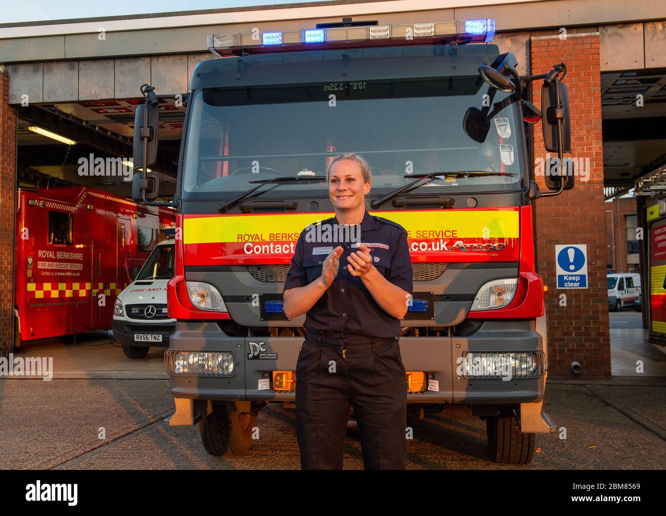 Maidenhead, Berkshire, UK. 7th May, 2020. Firefighters from the Royal ...