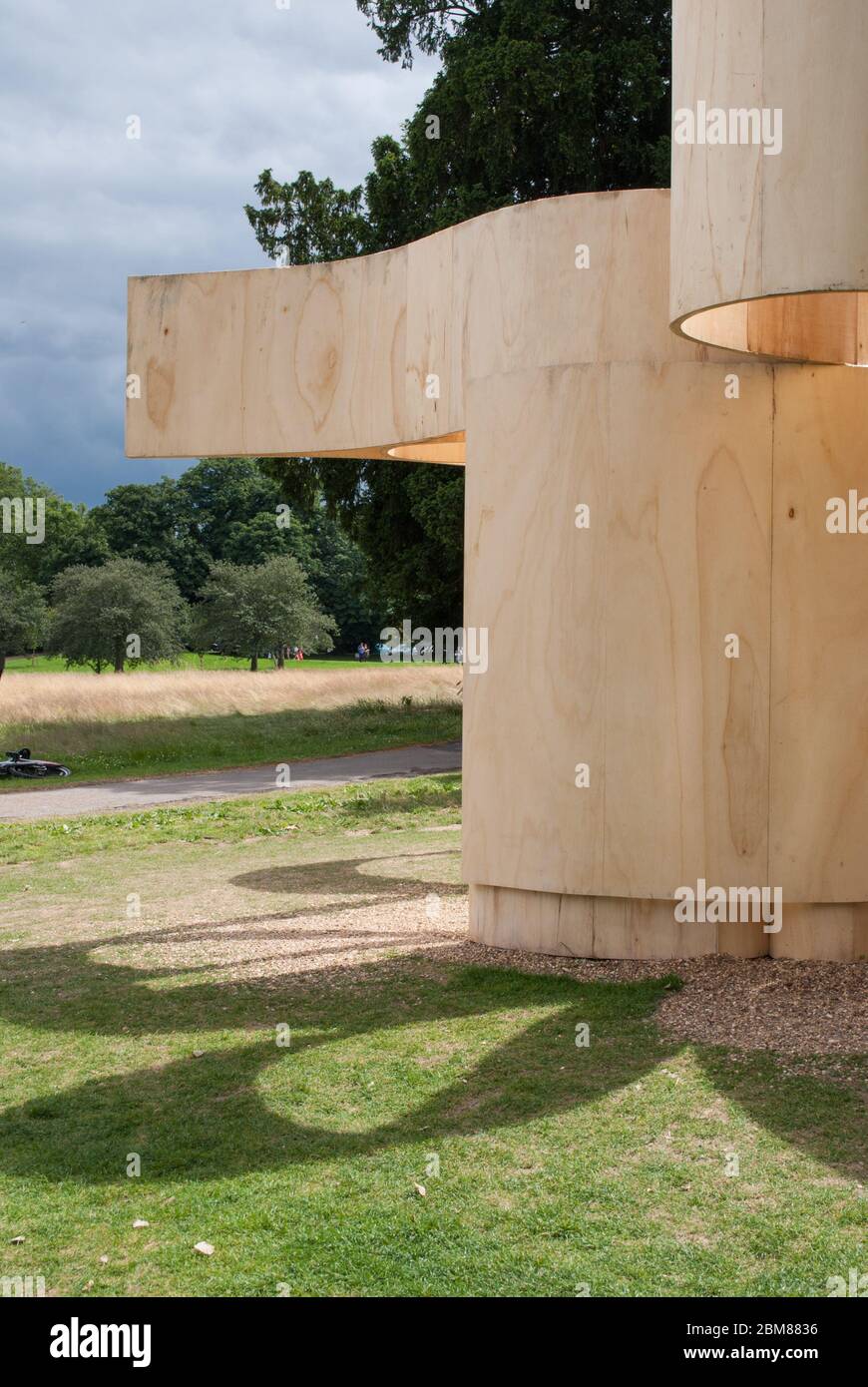 Summer House Timber Steam Bent Plywood Pavilion Serpentine Galleries ...