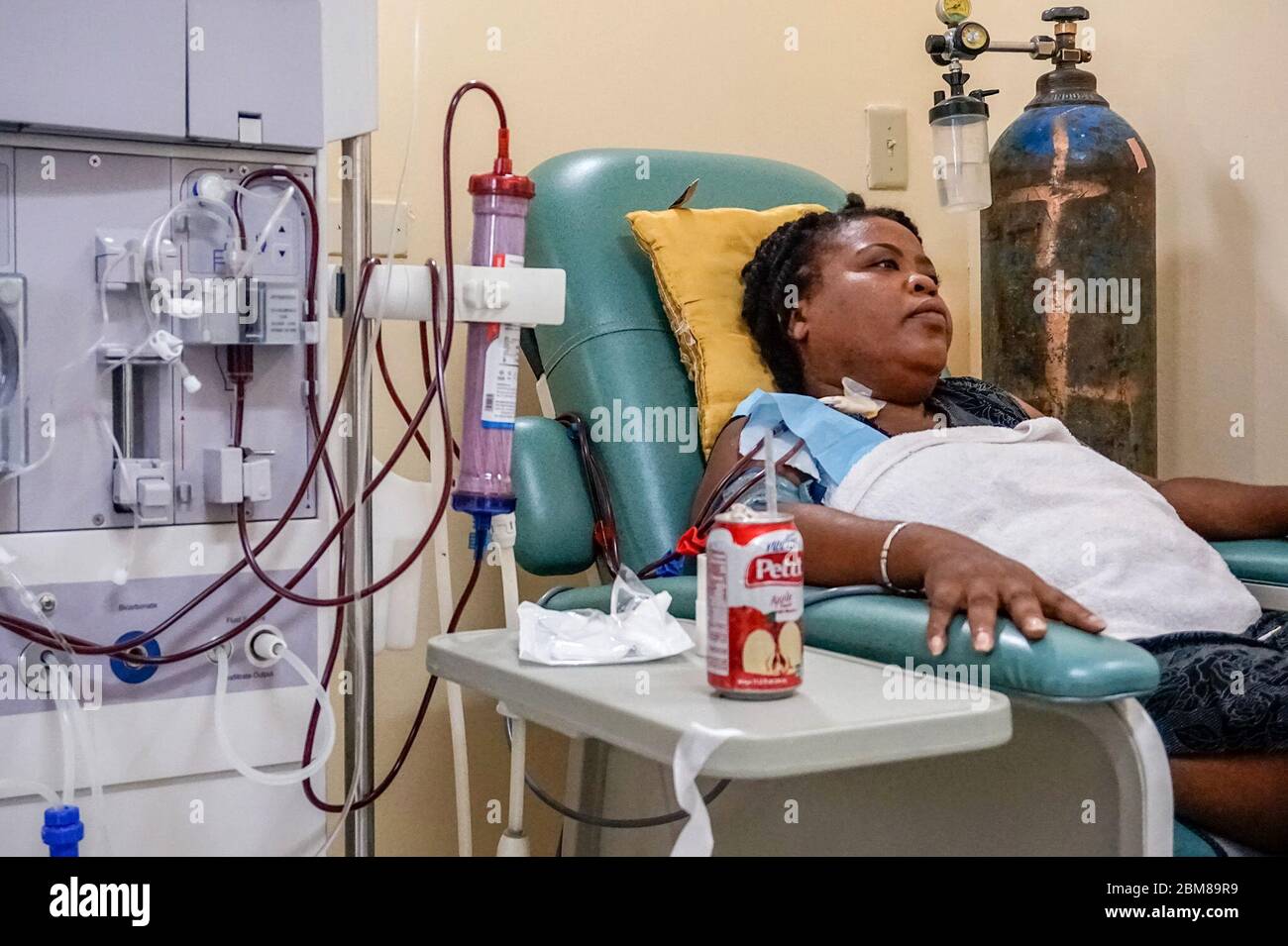 Blood transfusion machines hi-res stock photography and images - Alamy