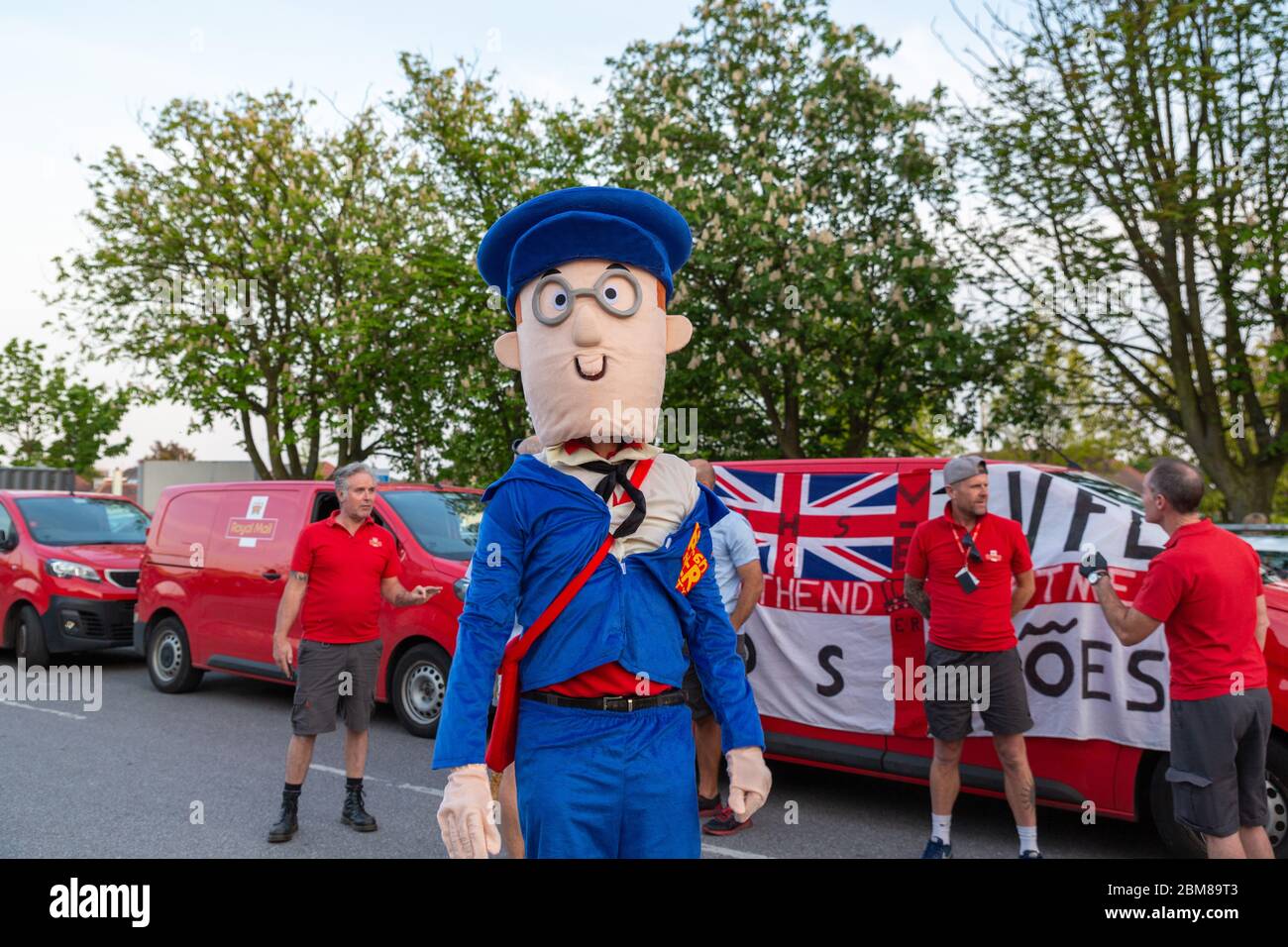 Brigade clap hi-res stock photography and images - Alamy