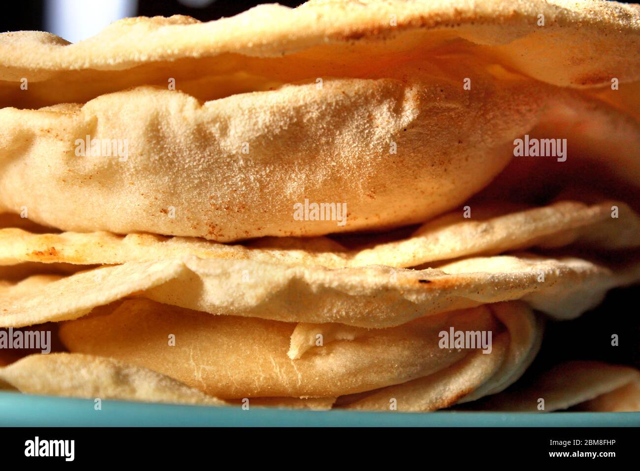 Chapati, home made Indian thin bread, close up Stock Photo - Alamy