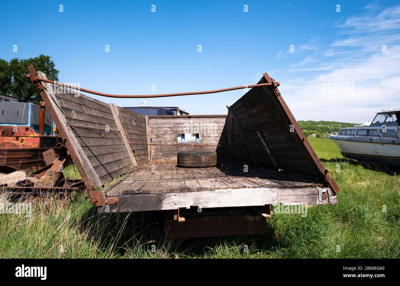 Tipping wagon hi-res stock photography and images - Alamy