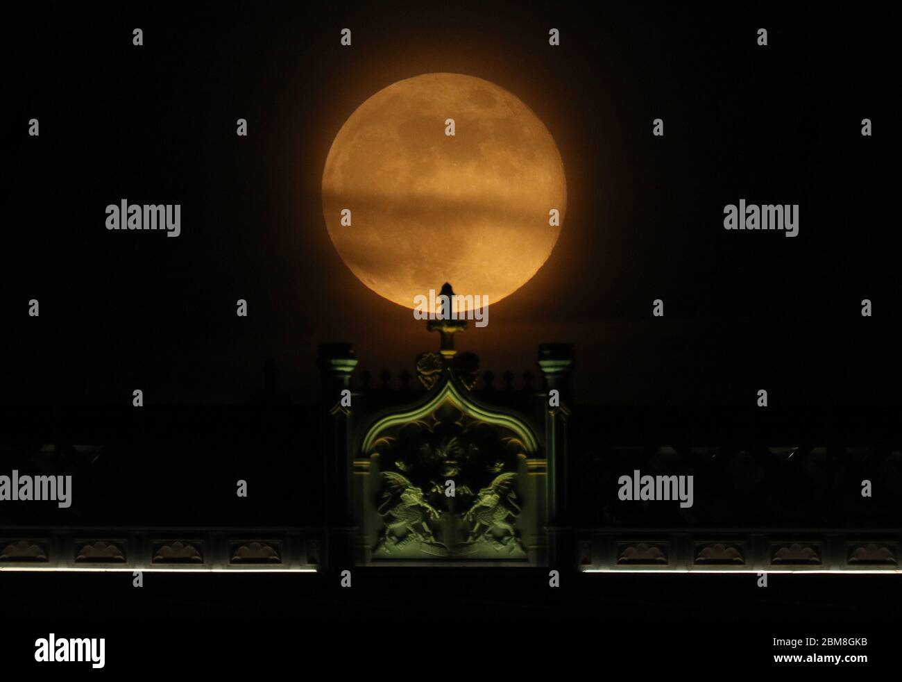 Full moon over earth hi-res stock photography and images - Alamy