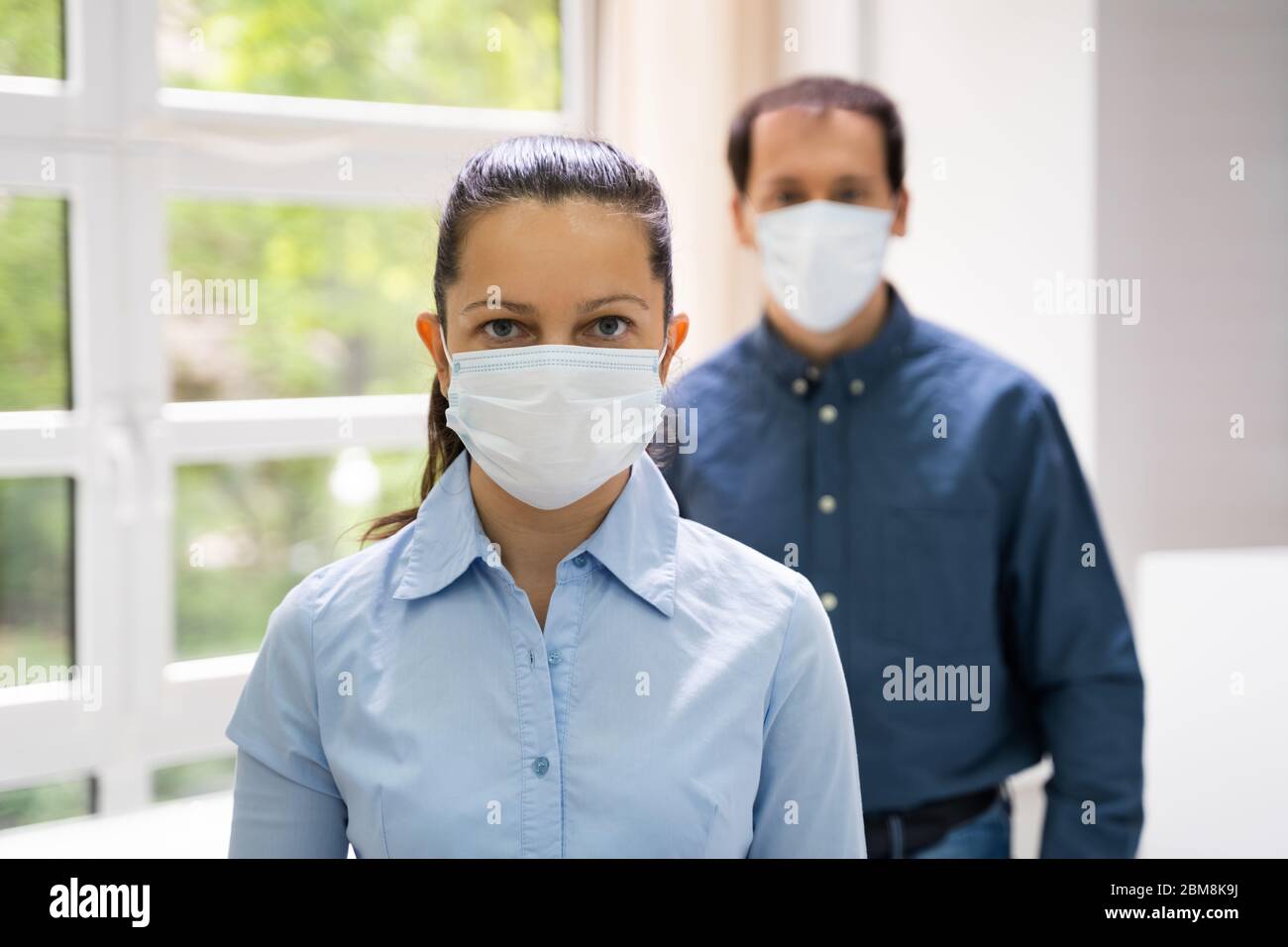 Students standing in line hi-res stock photography and images - Alamy