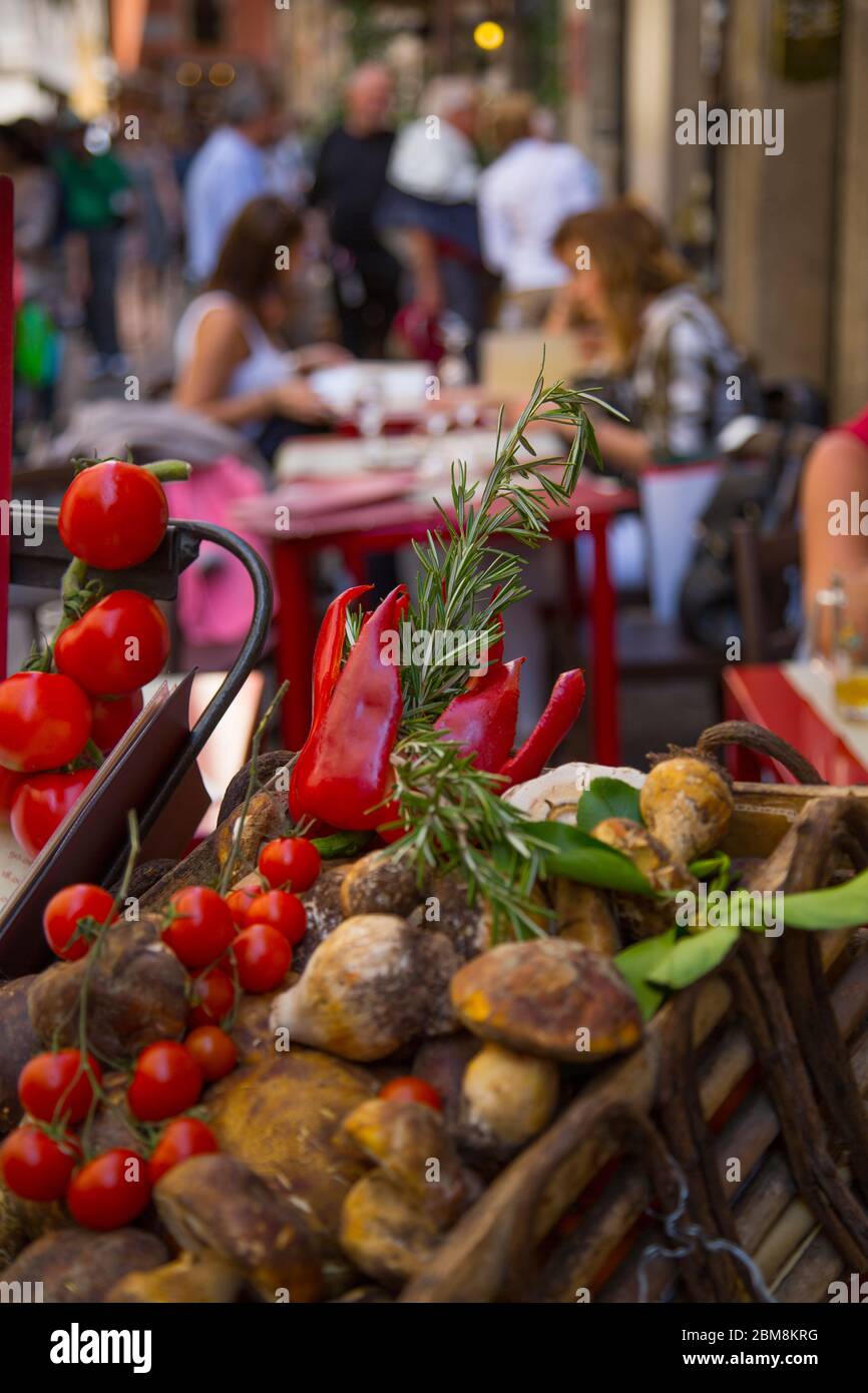 Rome trevi restaurant hi-res stock photography and images - Alamy