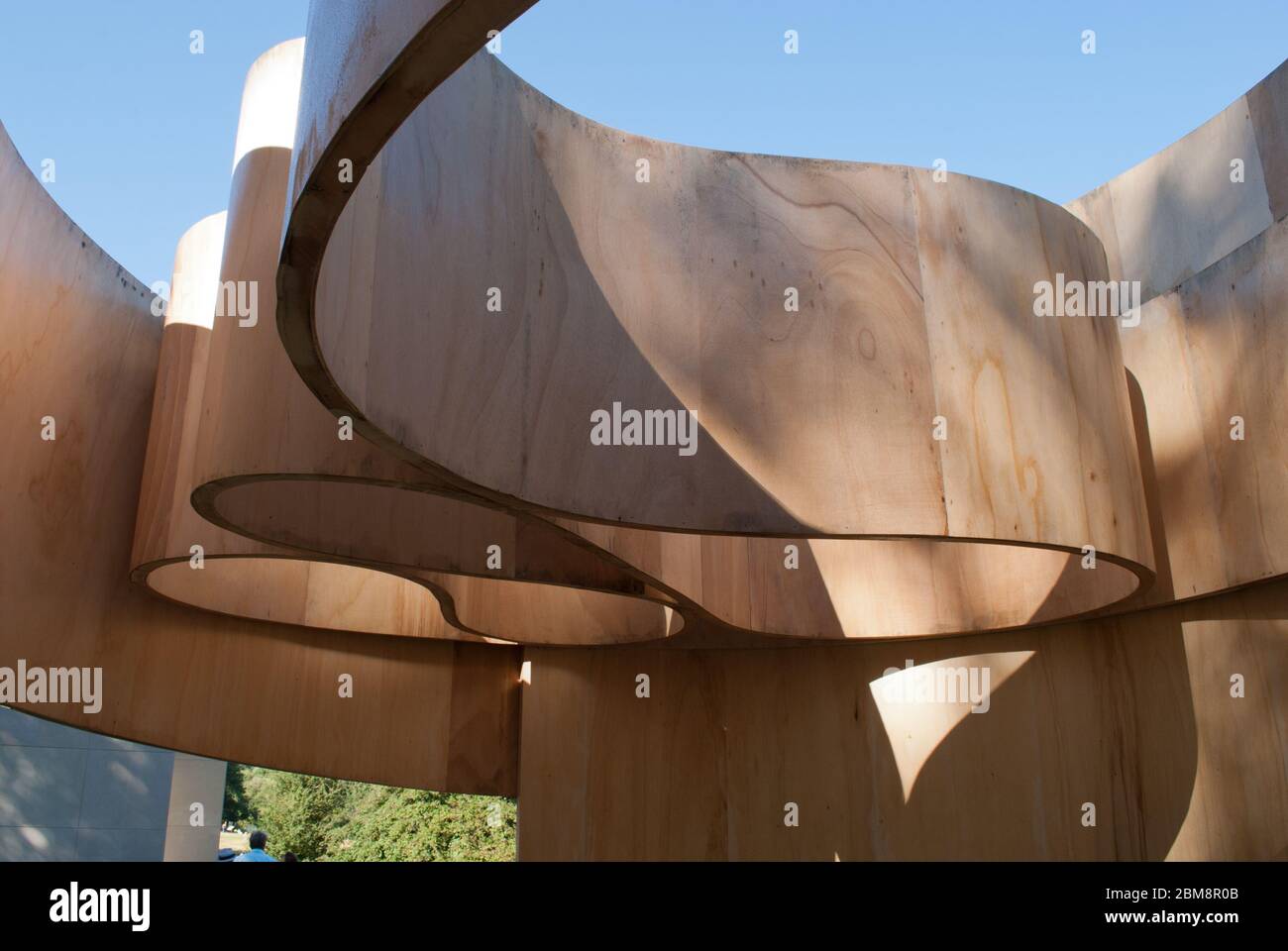 Summer House Timber Steam Bent Plywood Pavilion Serpentine Galleries ...