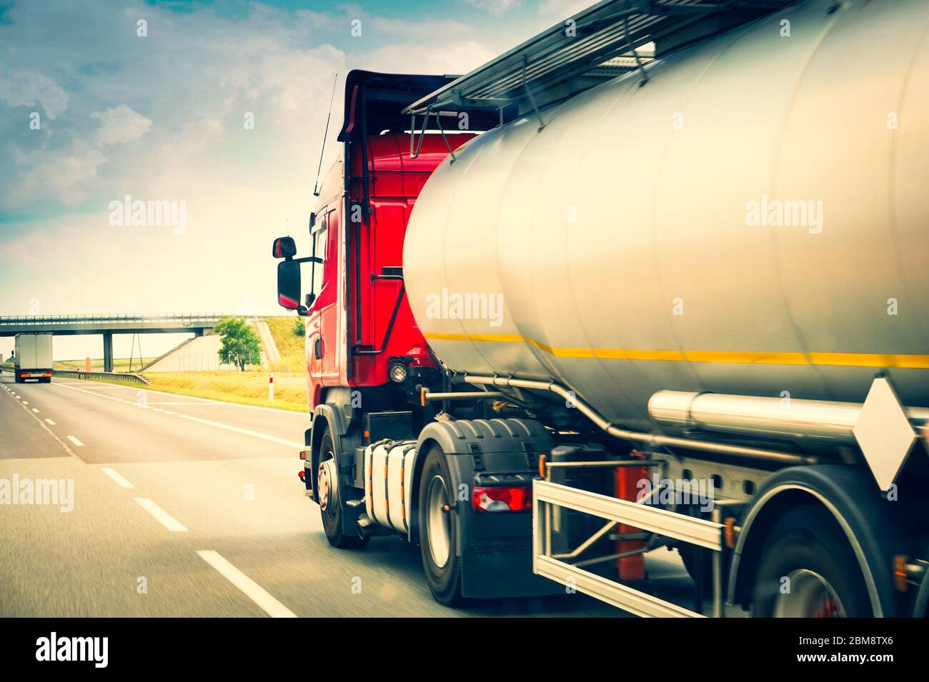 18 wheeler station hi-res stock photography and images - Alamy