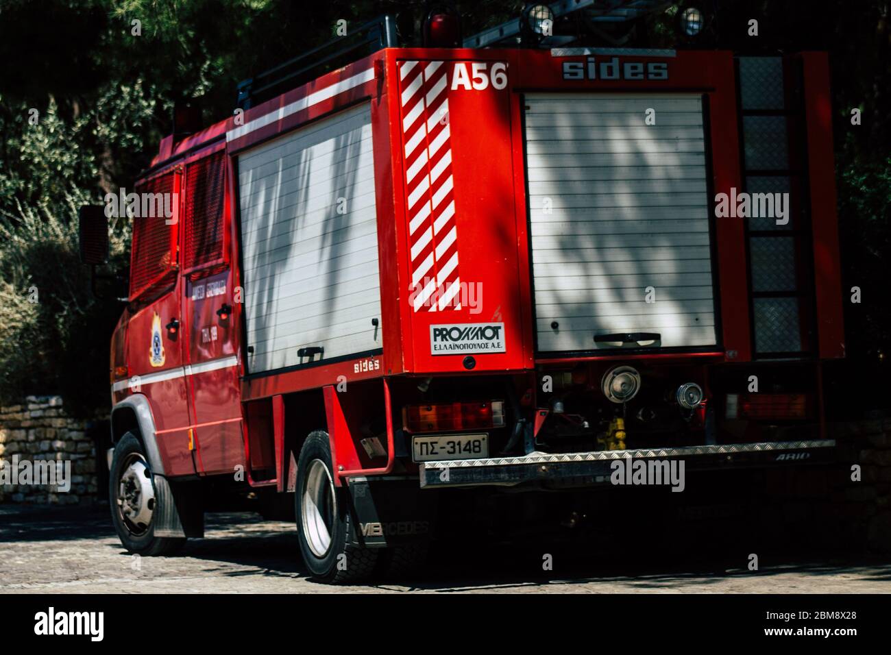 Red 28 fire engine hi-res stock photography and images - Alamy