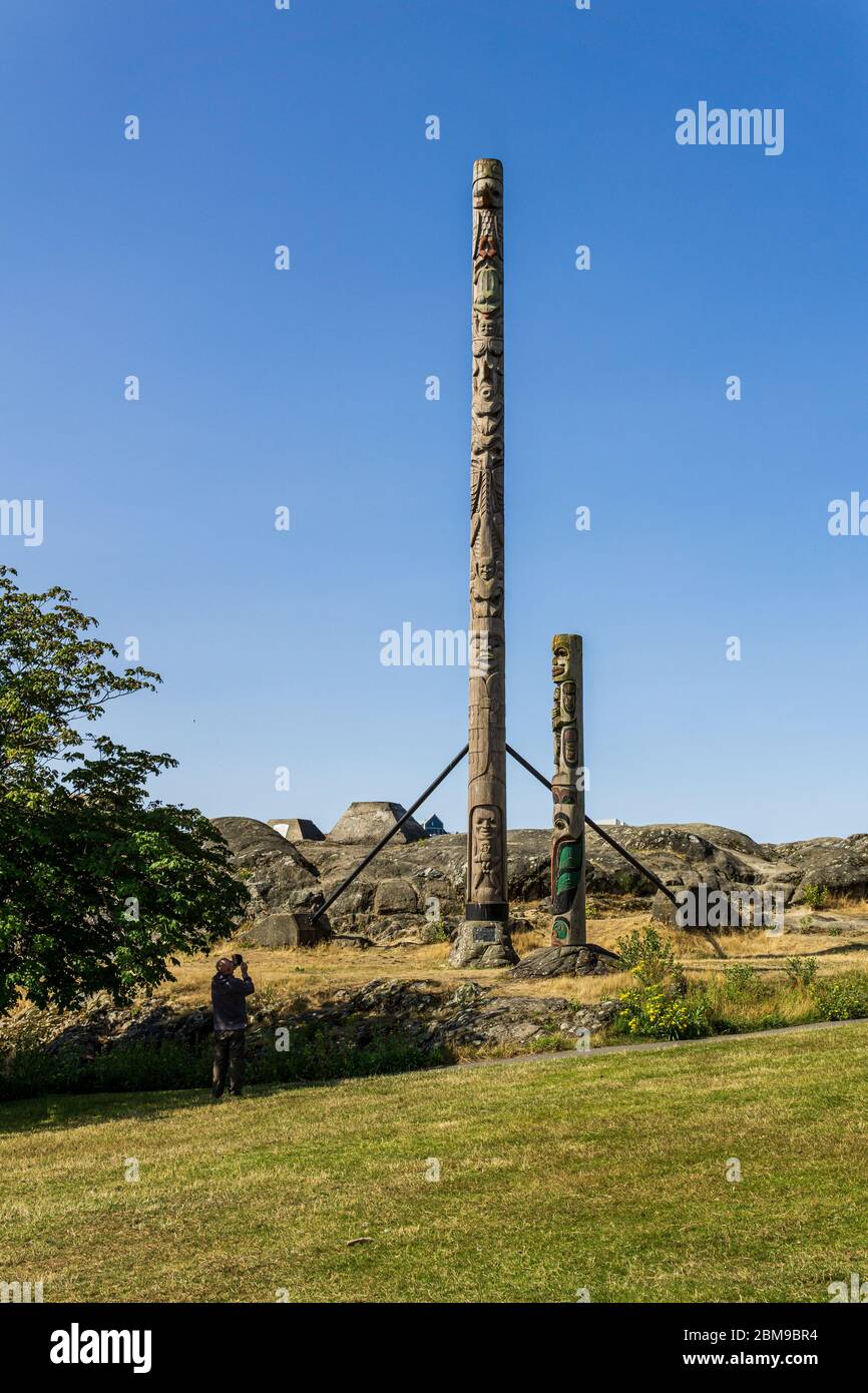 Totem pole column hi-res stock photography and images - Alamy