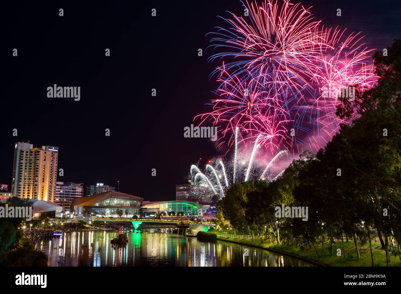 Adelaide fireworks hi-res stock photography and images - Alamy