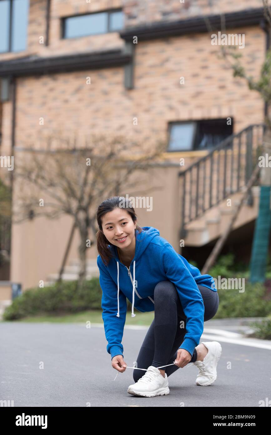 Asian squat hi-res stock photography and images - Alamy