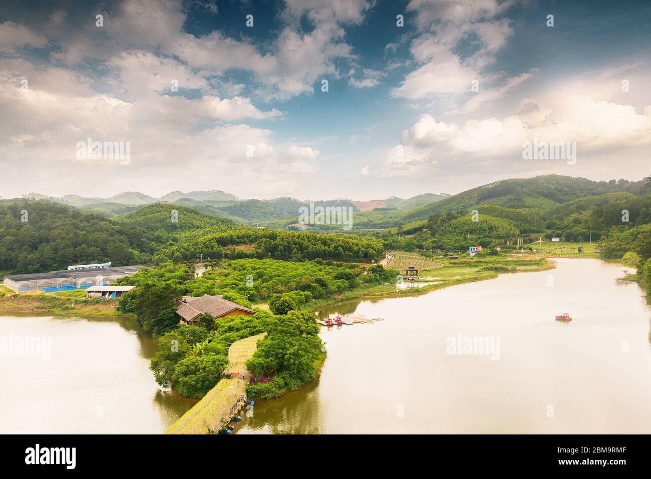 Overhead shot lake hi-res stock photography and images - Alamy