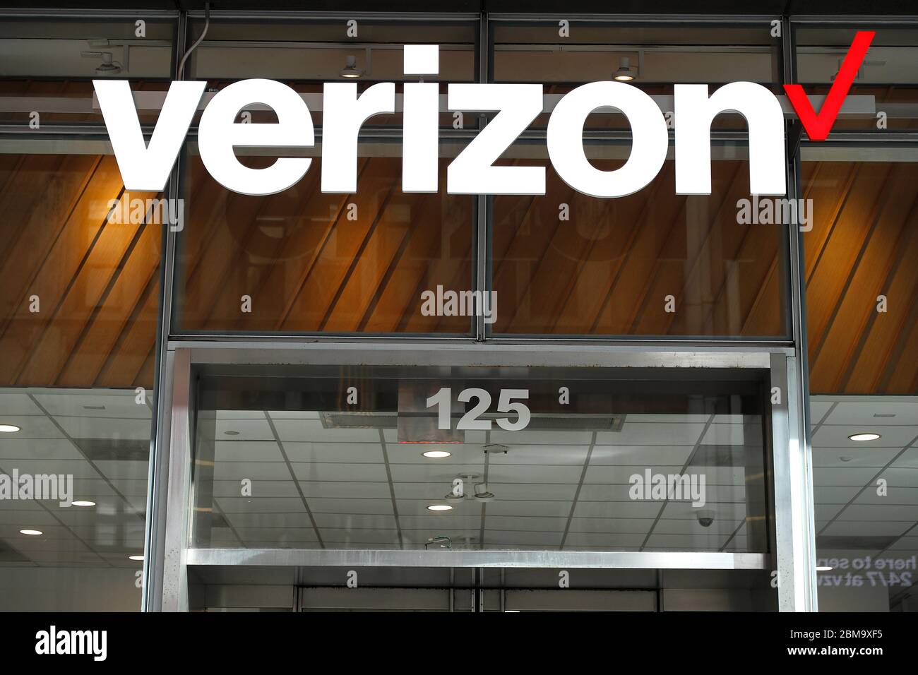 Verizon logo is seen on one of their branches Stock Photo - Alamy