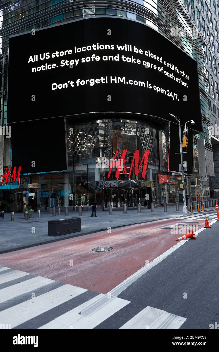 H&M logo is seen on one of their branches Stock Photo - Alamy