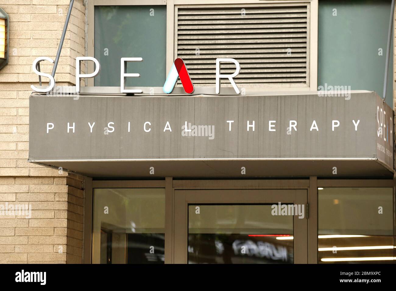 Advance Physical Therapy Logo