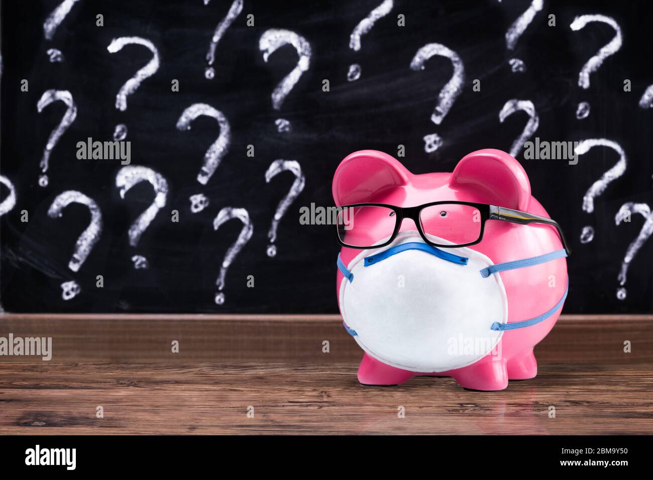 Mask question mark hi-res stock photography and images - Alamy