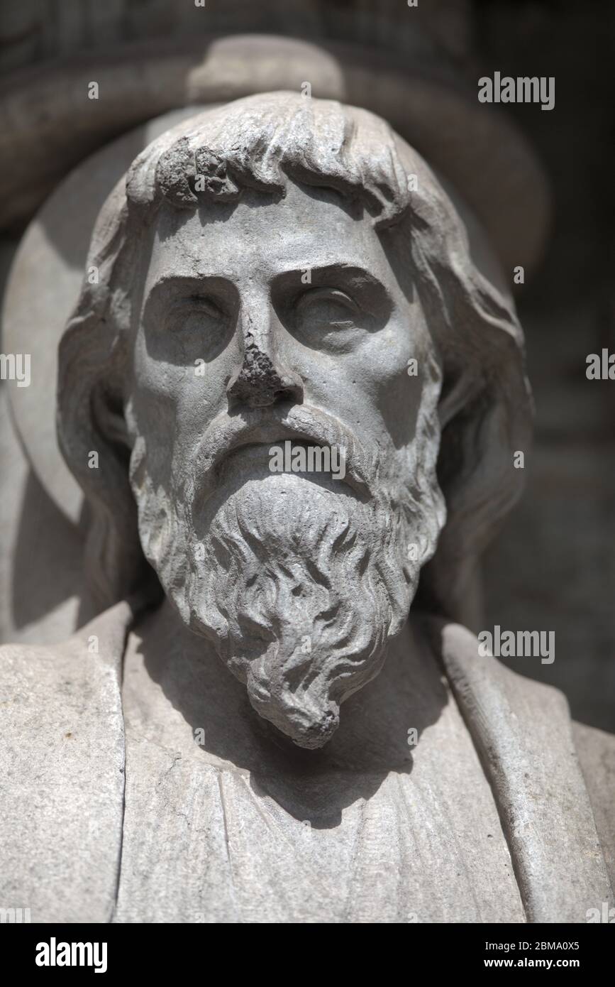 A gothic revival gargoyle hi-res stock photography and images - Alamy