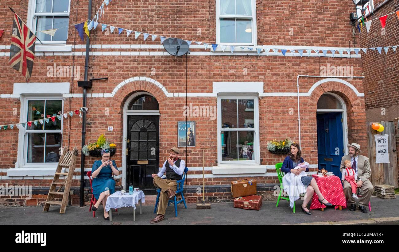 The residents of Cambrian Road in Chester dress up in 1945 clothing and ...