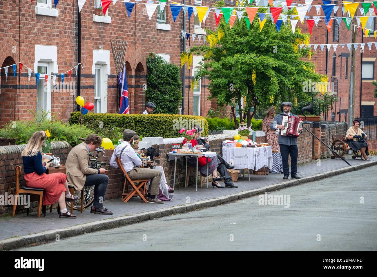 The residents of Cambrian Road in Chester dress up in 1945 clothing and ...