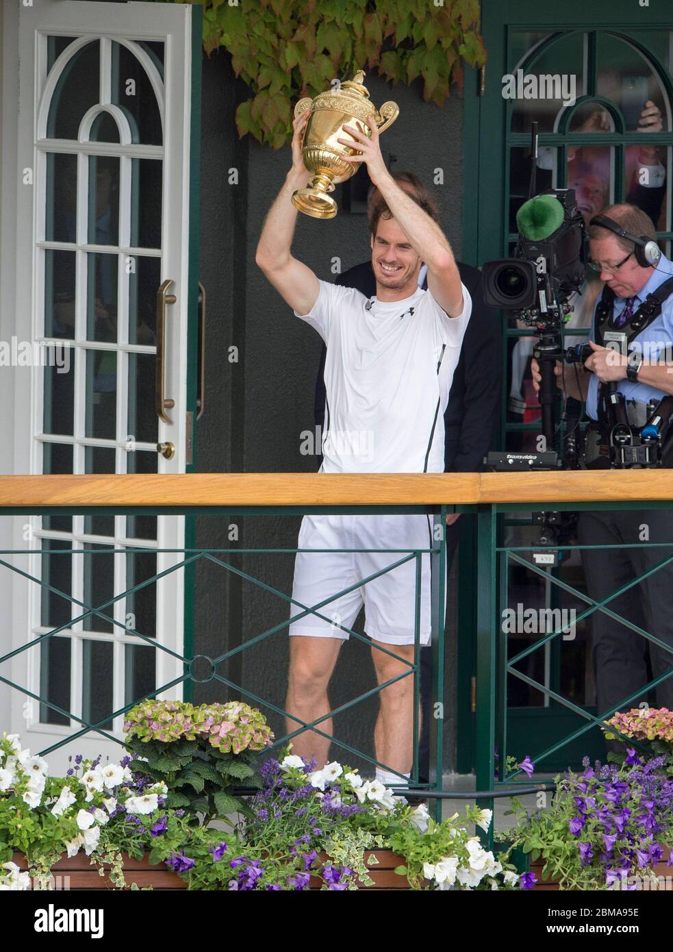 Wimbledon trophy hi-res stock photography and images - Alamy