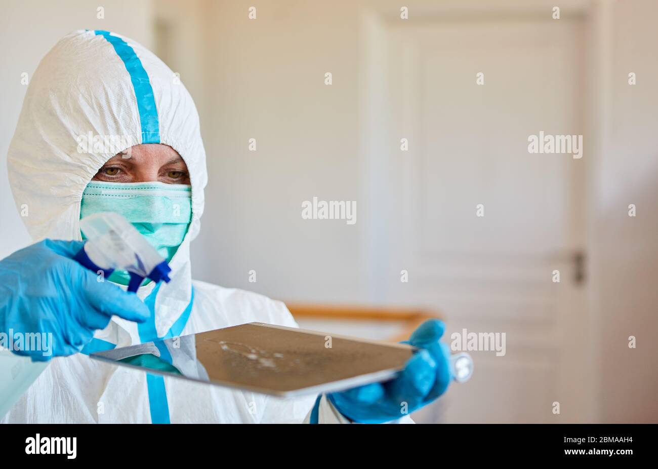 Touchscreen monitor hi-res stock photography and images - Alamy