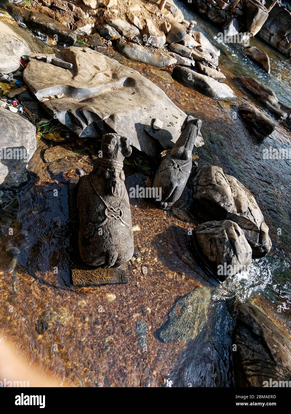 Thousands of shivlingas appearing in Shalmala river bed due to global ...