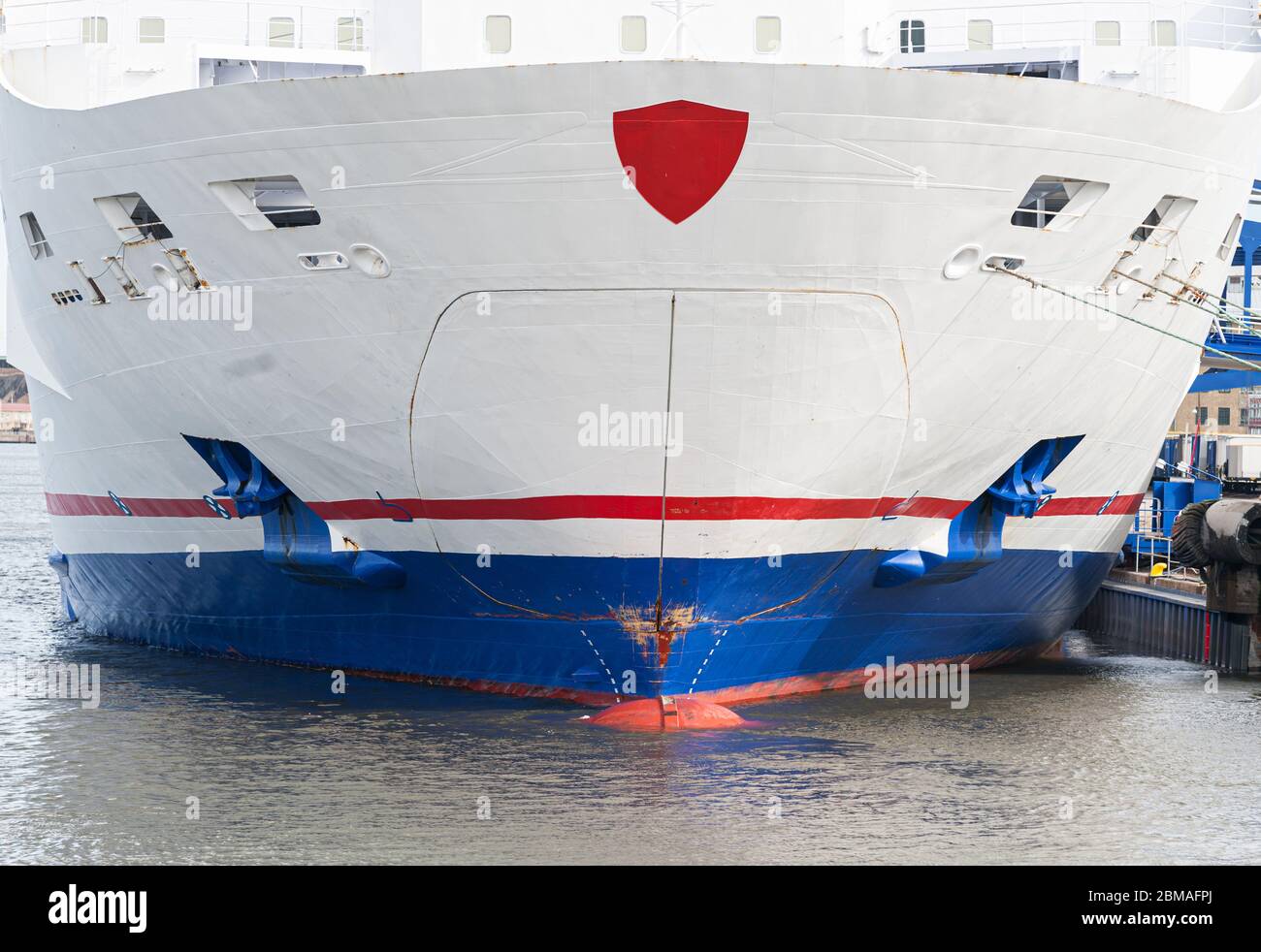 Bow bulb passenger ship hi-res stock photography and images - Alamy